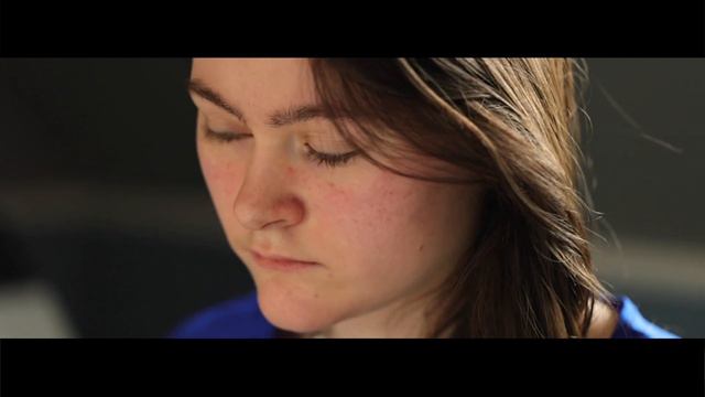 Alisa Worship the King