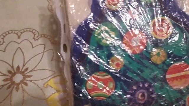 Распаковка посылок с винтажными сокровищами.