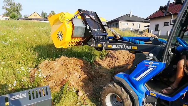 Минипогрузчик MultiOne 8 4S