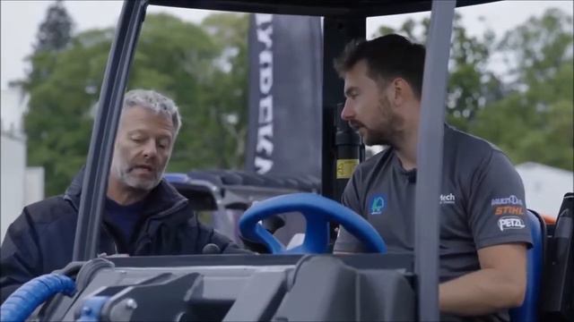 100% электрический погрузчик MultiOne EZ7, обзор