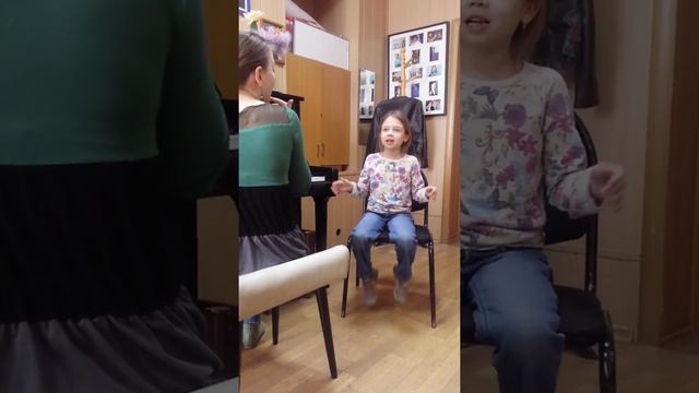 Смешная распевка с Софией Ивановой