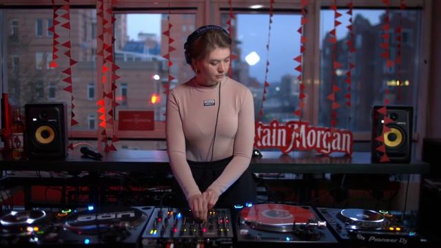 ONLINE PARTY with Captain Morgan, Daria Kolosova, Masha Efy Kon’