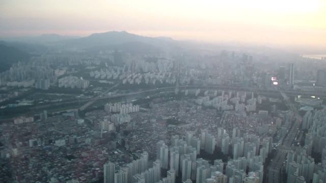 Сеул. Посещение башни Лотте на закате.