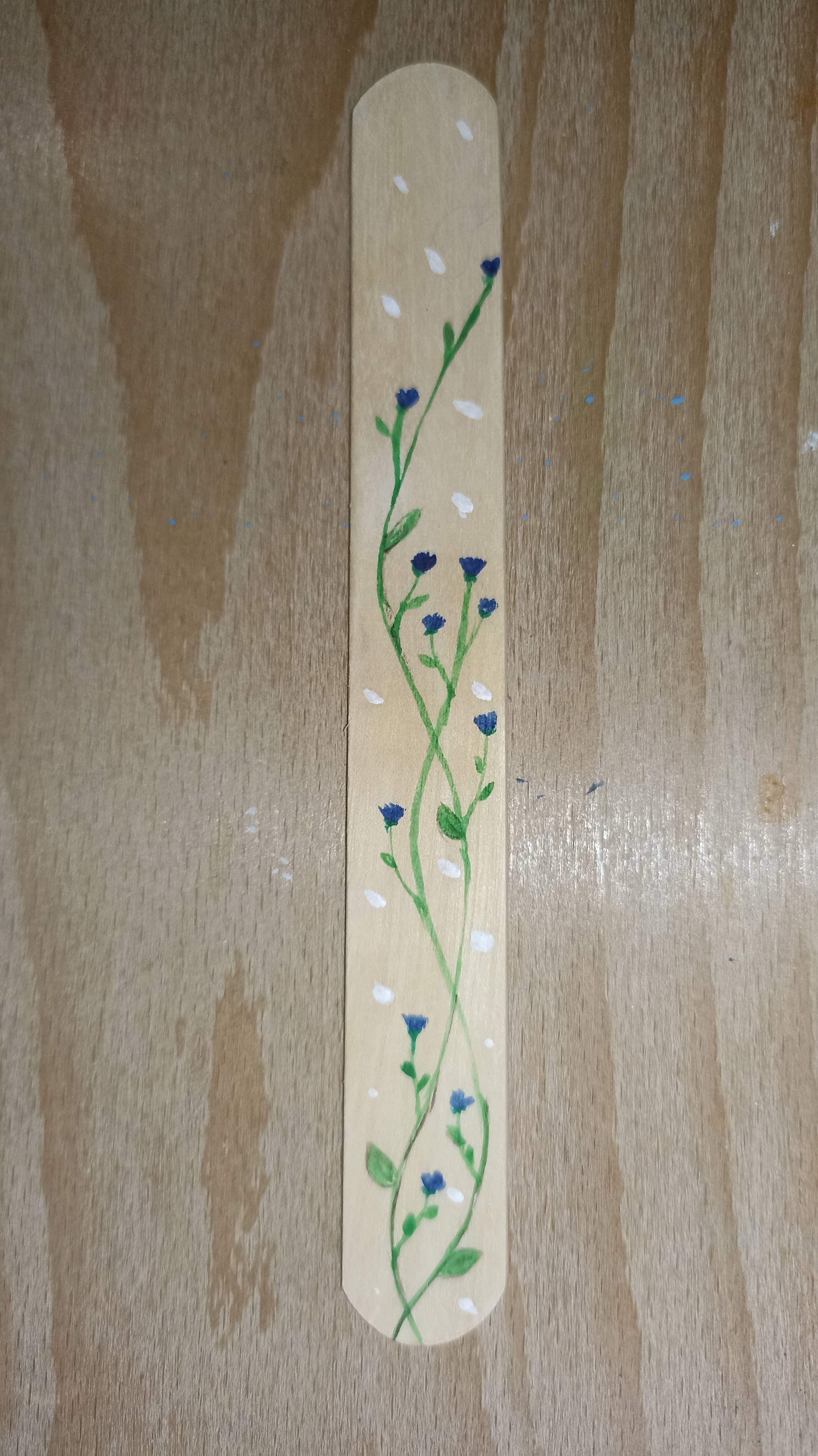 Рисунок на деревянном шпатели / Цветочки акрилом