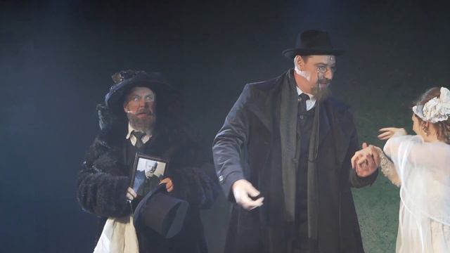 "Землевладелец Григорий Степанович". Спектакль "Медведь"
