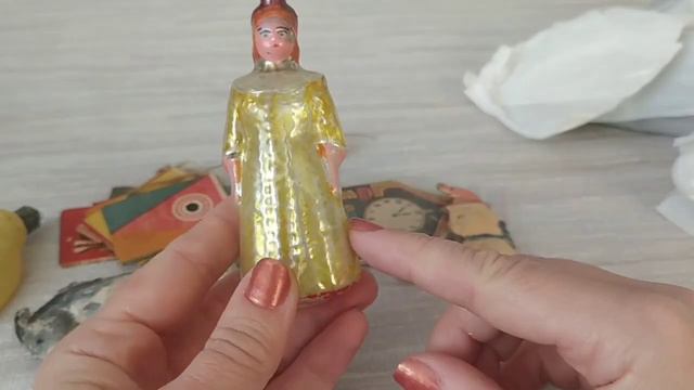 Елочные украшения времён СССР.