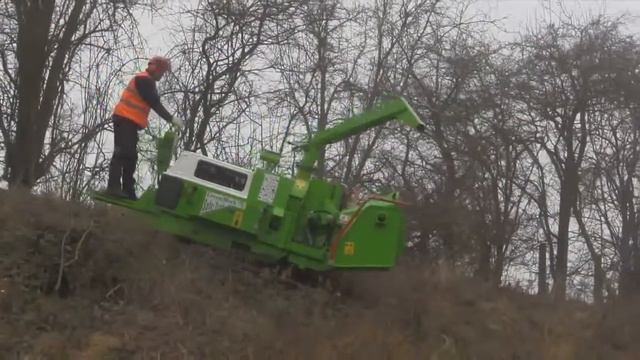 Измельчитель веток GreenMech SafeTrak 19 28