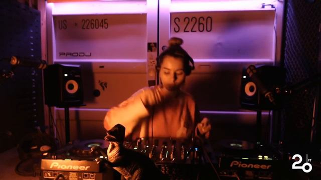 Daria Kolosova @ 20ft Radio