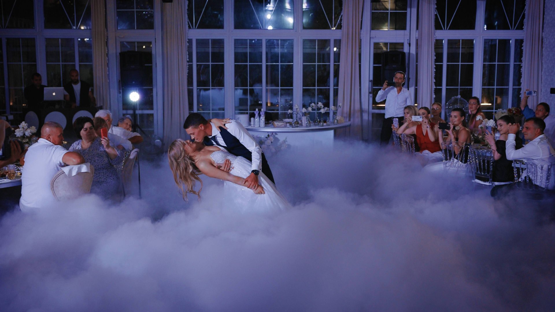 Ролик Банкет