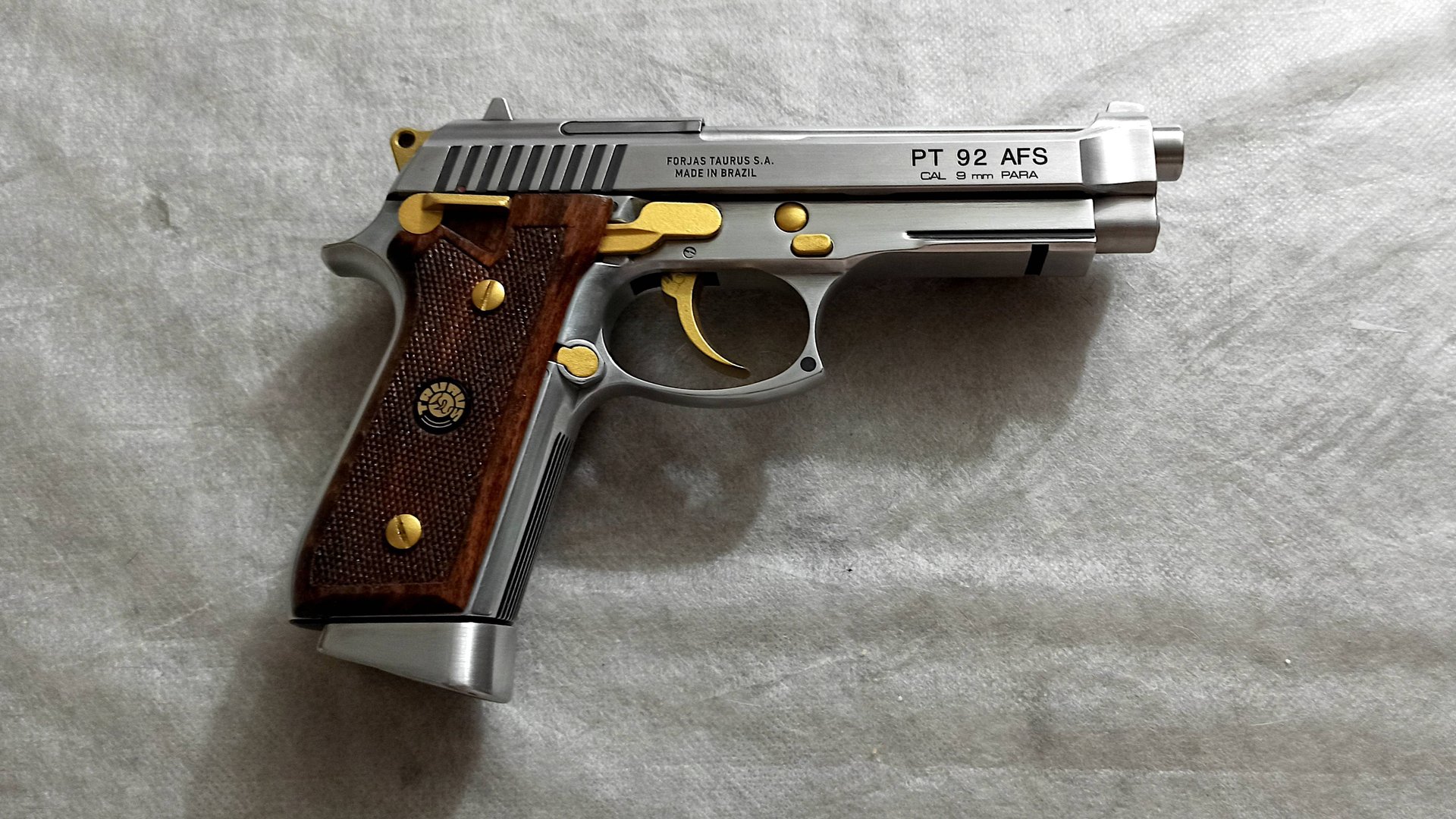 GLETCHER TAR92 (BERETTA) BLOWBACK CO2 4.5 - CUSTOM EDITION