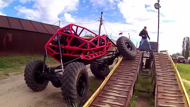 Красный Монстр! Багги Станислава Петракеева на мостах ГАЗ 66.