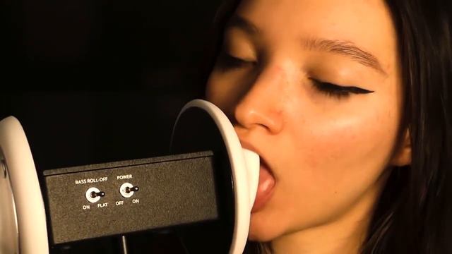 unknow girl Ear licking (1)