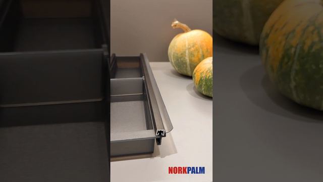 Лоток для столовых приборов в черный ящик