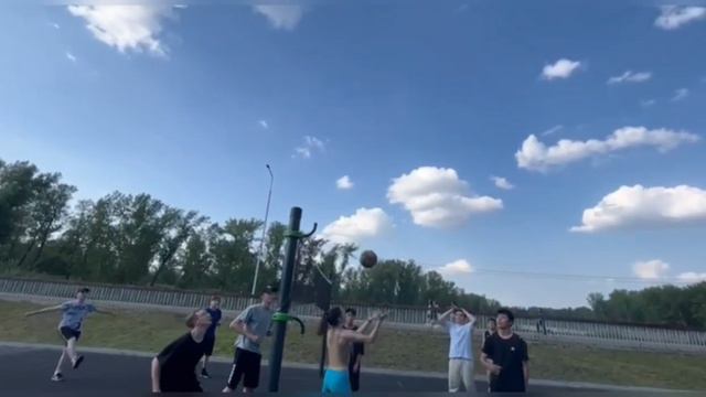 Соревнования по волейболу на Урале-2024: Челябинск, Красноярск
#работабургеркинг #людибургеркинг