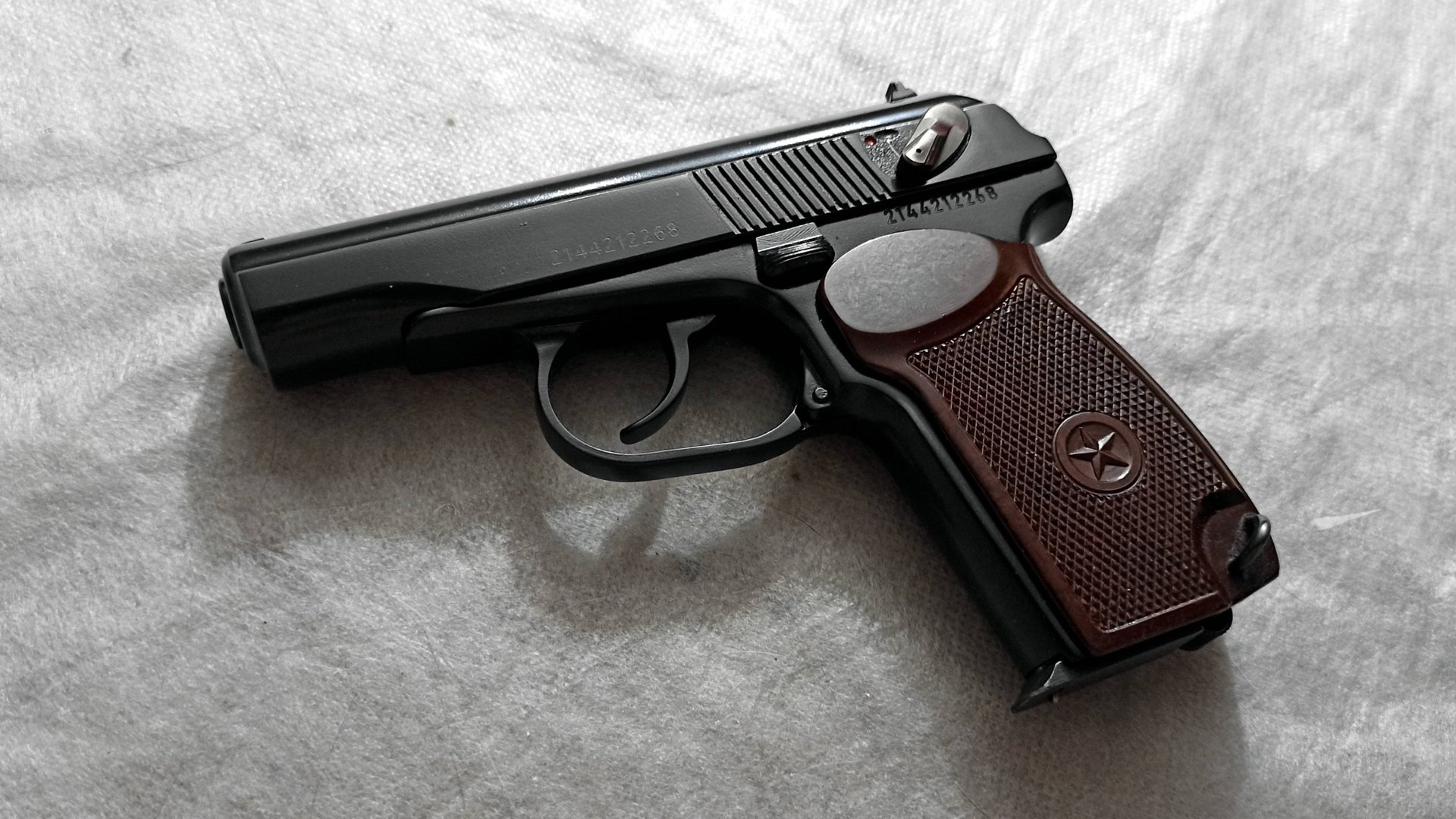 ВОРОНЕНИЕ ИЛИ ПОКРАСКА? ОРУЖЕЙНАЯ КРАСКА ТАНТАЛ VS ВОРОНЕНИЕ.