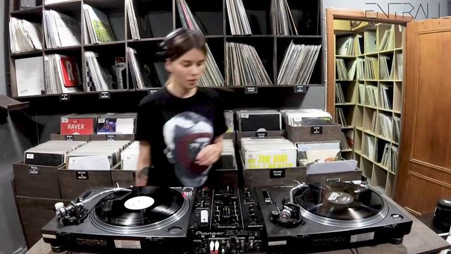 Kolosova EntrallCast003