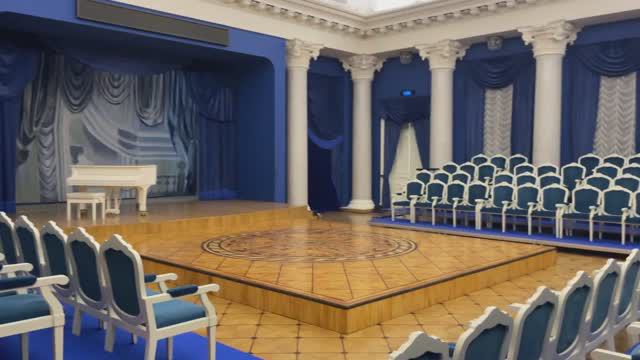 Белоколонный зал княгини Шаховской в Геликон-Опере The white-columned Hall of Princess Shakhovskaya