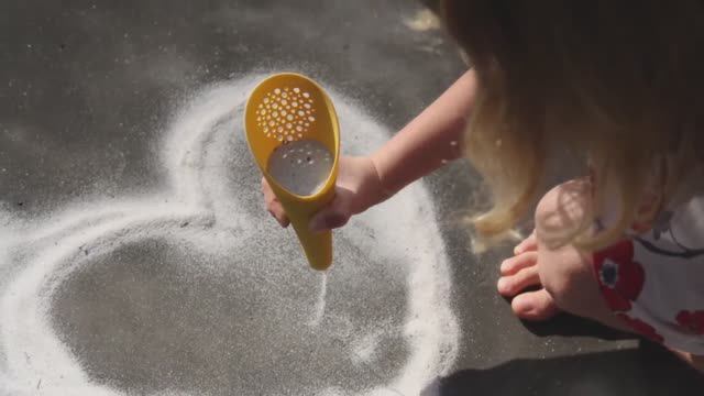 Cuppi – детский игровой набор для песочницы от Quut.