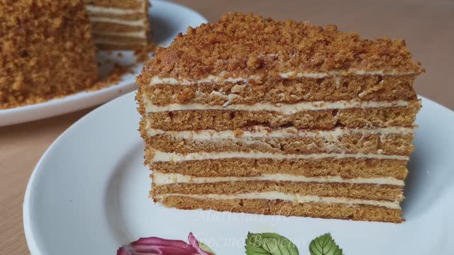 Медовик (Рыжик) на Сковороде. Без раскатки и Без Духовки. Торт Ленивый Медовик со Сметанным Кремом