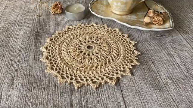 Мини-салфеточка № 6. (автор Ольга Зеленина)