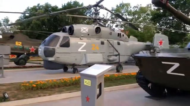 Сквер военной техники в Анапе