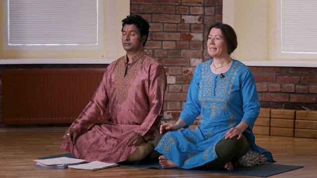 tomp3.cc - Шри Рам Чайтанья  Мантра йога  Ведическое мантрапение_1080p