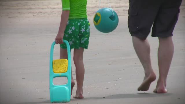 Лопата с ситом для песка и снега Quut Scoppi