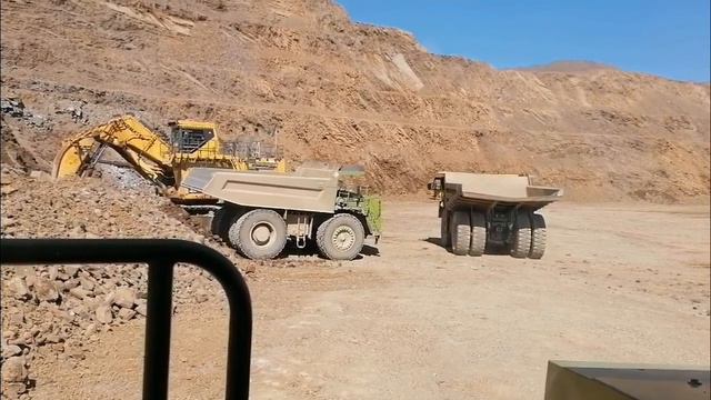 Вахта работа на Китайском Самосвале в карьере