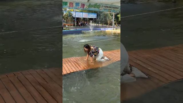 Аква парк в Китае. Мокрая беговая дорожка. Wetlook