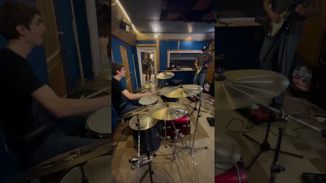 ЧеНеТри - Этот мир Short 25.09.24