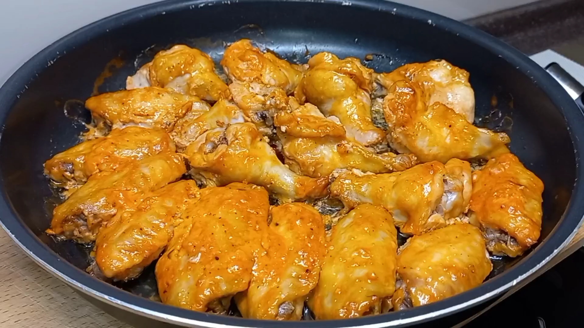 ВКУСНЕЙШИЕ КУРИНЫЕ КРЫЛЫШКИ В ДУХОВКЕ А готовятся Очень просто!