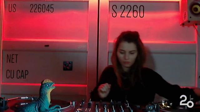 Daria Kolosova - 20ft Radio №2