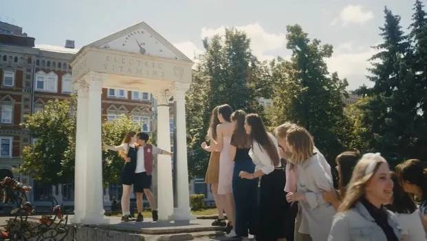 «Вот это физика!» короткометражный фильм из серии _Веселая и занимательная физика_.