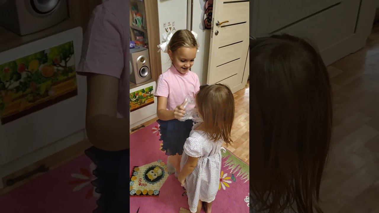 Недетские игры #ксюшкапушка #маняша #детскиеигры #детииграют #пакетнаголове