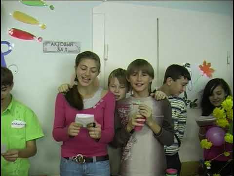 Осенняя ярмарка в 15 школе  05 -11 кл 2009 год