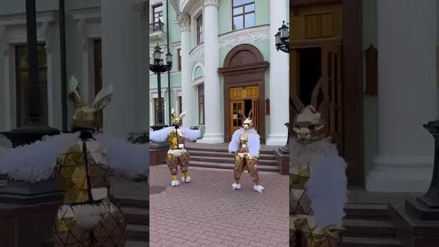 Зеркальные Золотые Зайчики на Встрече Гостей в Москве | GO SHOW | 8(977)777-28-84