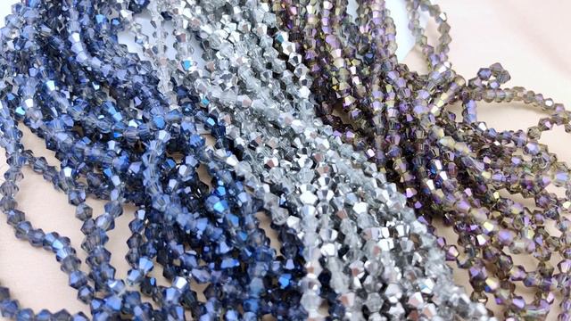 Бусины биконусы 4мм