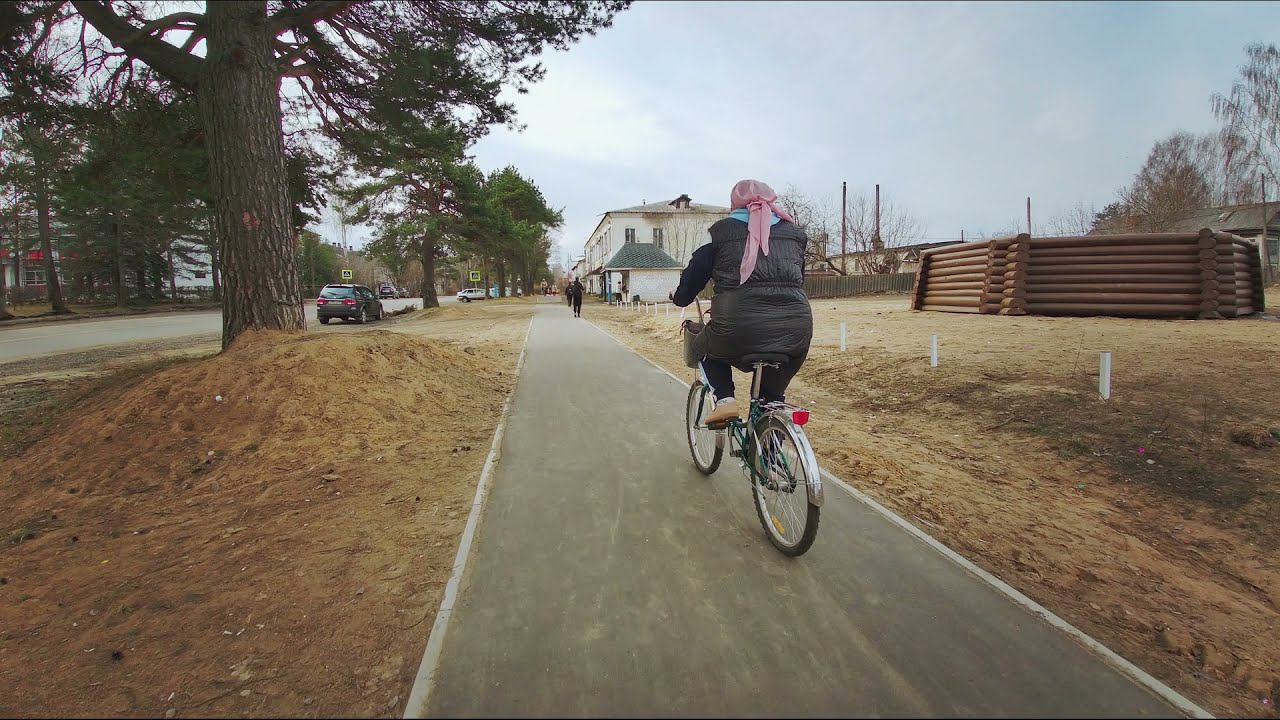 Весьегонск 2021. 15 апреля. Четверг!) Спортивные дедушка и бабушка на велопрогулке)