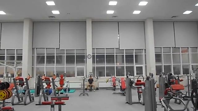 Автоматические рулонные шторы больших размеров с групповым управлением от пульта