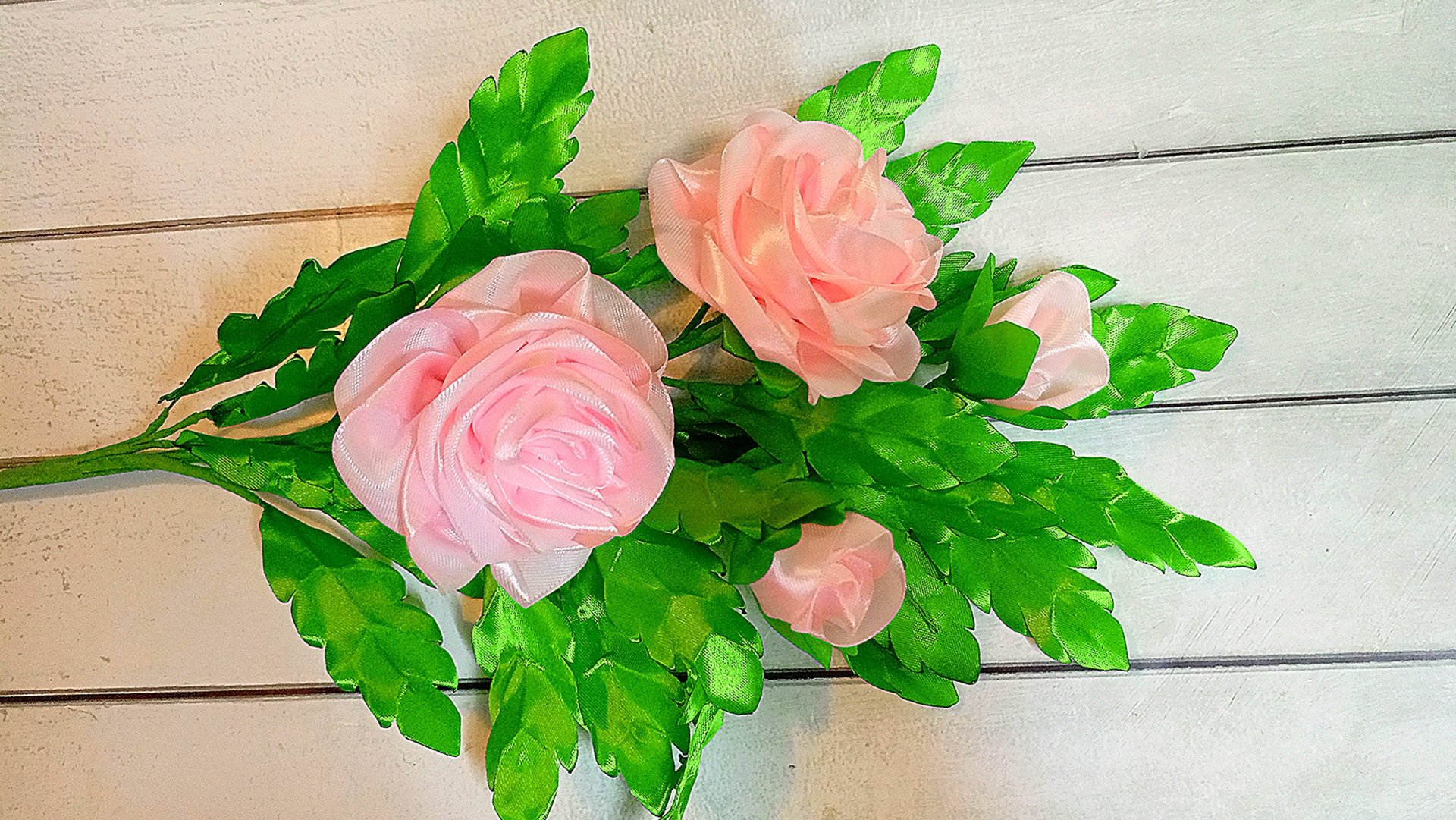 МК.Кустовая роза из атласной ленты.