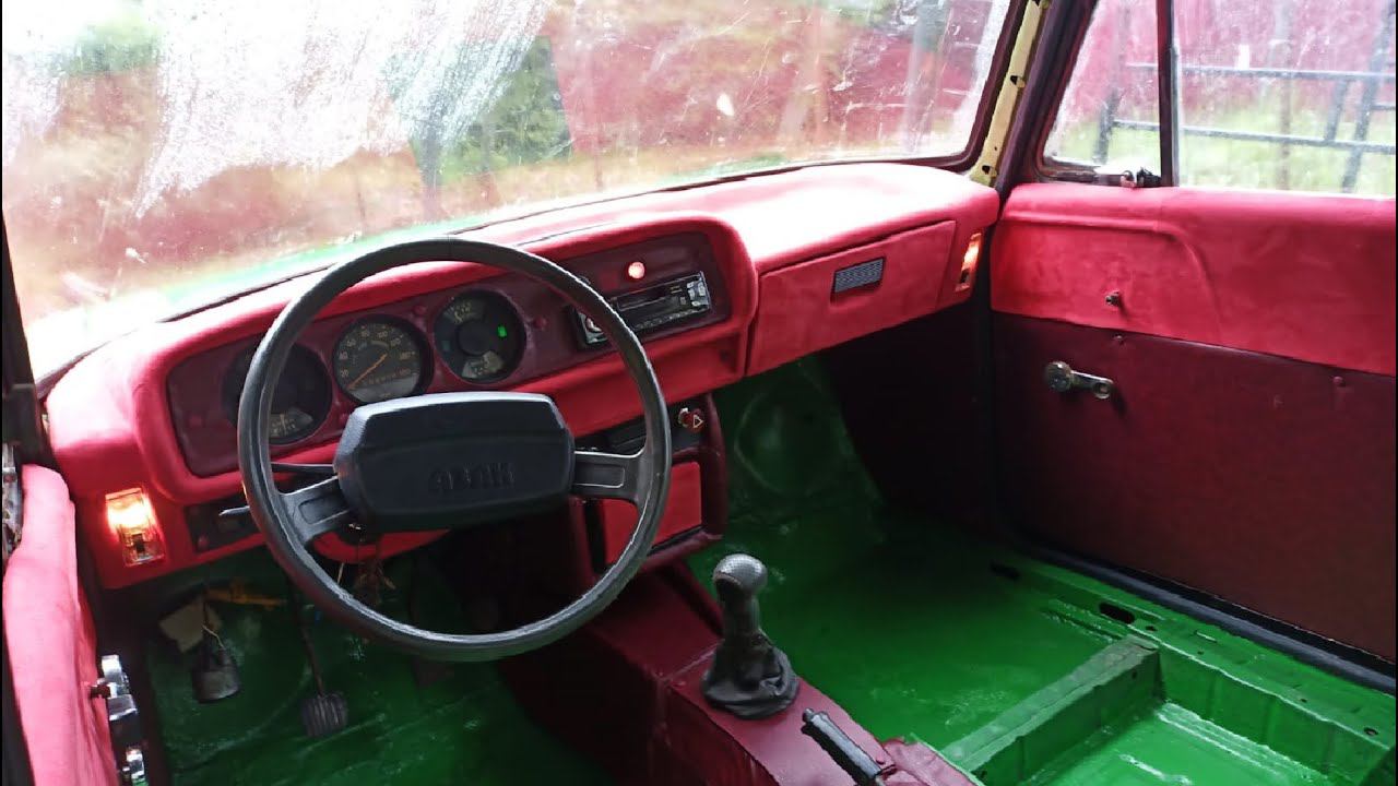 Москвич преображается. Доделал салон на своем москвиче 2140