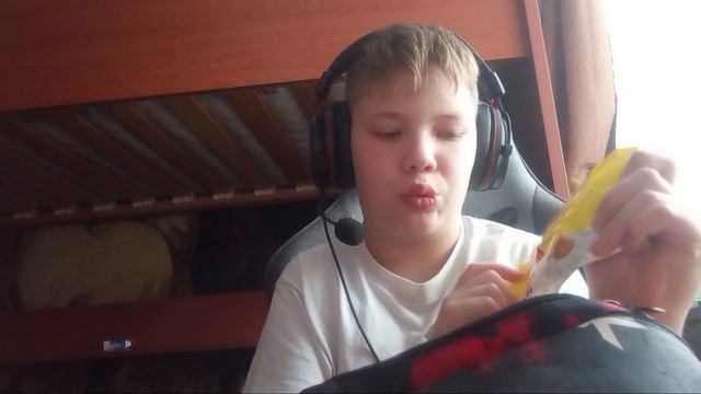 Обзор!Что в моей сумочке?
*смешно*