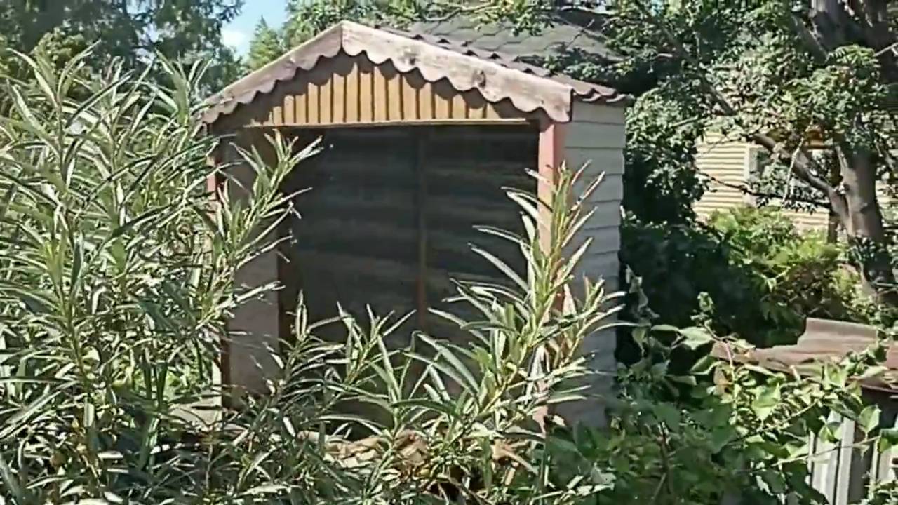 Простой, красивый дровник своими руками из строительных остатков