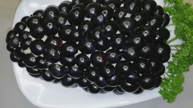 Такой простой и красивый САЛАТ всего из трёх ингредиентов. Украшение любого стола.