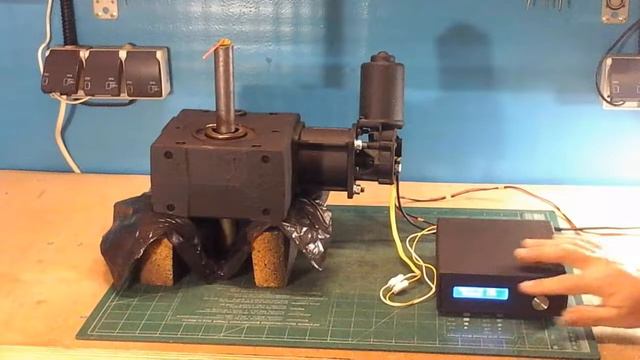 Работа поворотки на основе редуктора Cone Drive Textron Fluid&Power