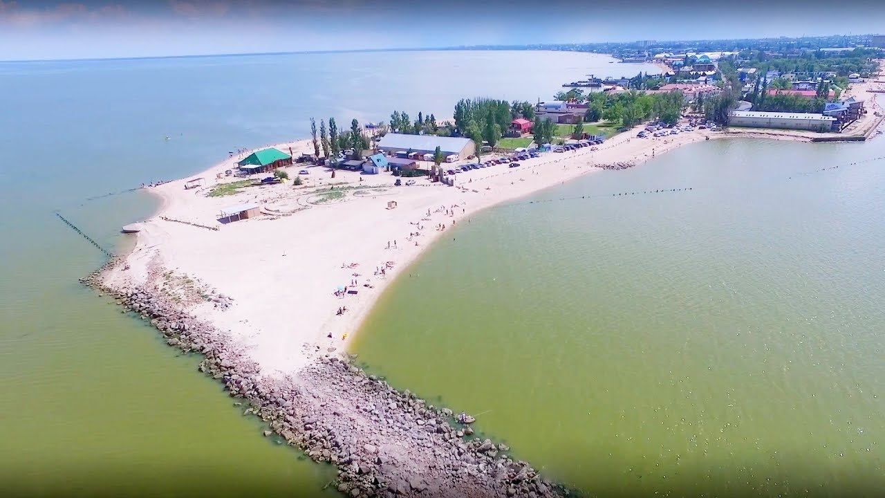 Ейск: молодежный пляж Ейской косы
