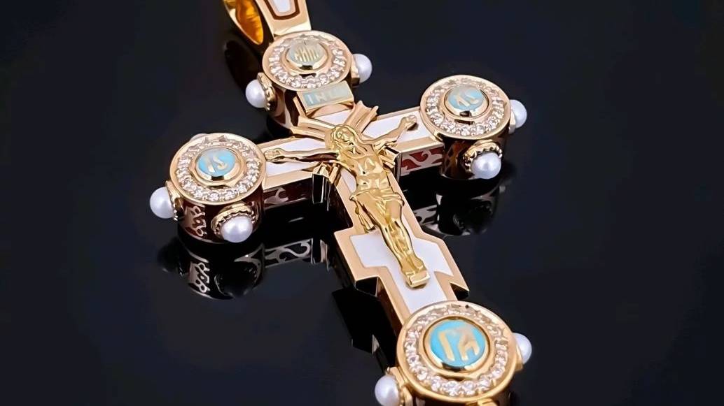 Русский православный нательный крест с бриллиантами и жемчугом