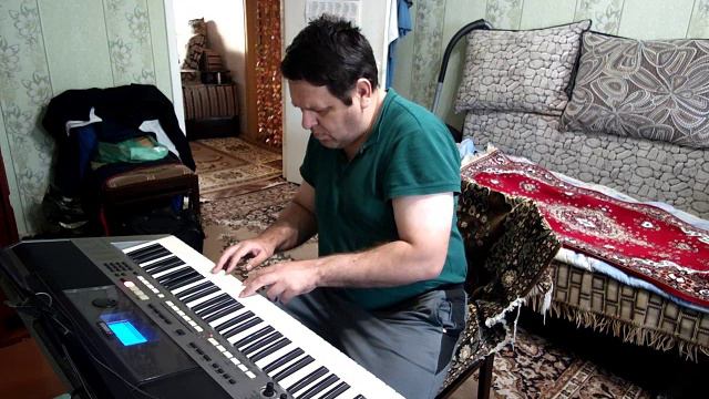 Сыграл на первом стиле своя мелодия free