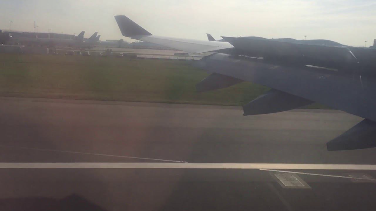 Посадка Airbus A330-300 в Хитроу "Airbus A330-300 landing at Heathrow"