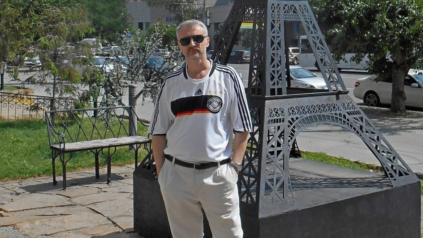 9.Я плыву